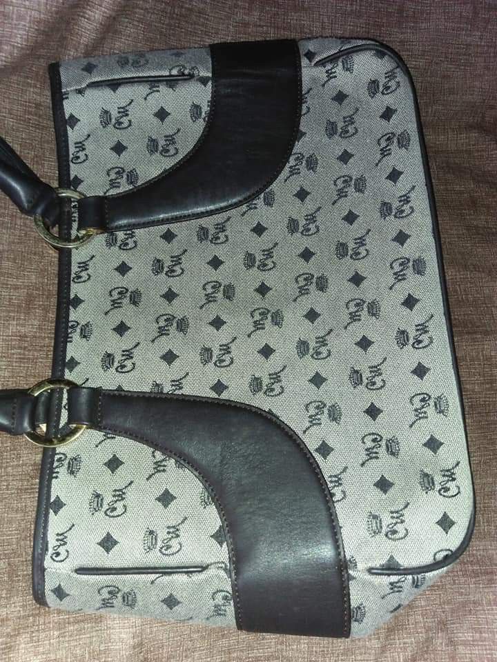 Countess Mara leather trifold long wallet on Carousell