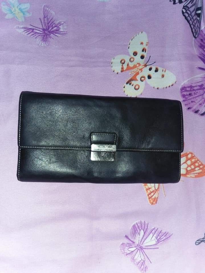 Countess Mara leather trifold long wallet, Women's Fashion, Bags ...