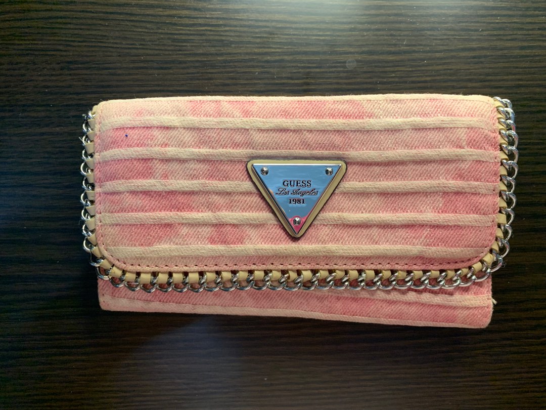 Dompet Guess Pink, Fesyen Wanita, Tas & Dompet di Carousell