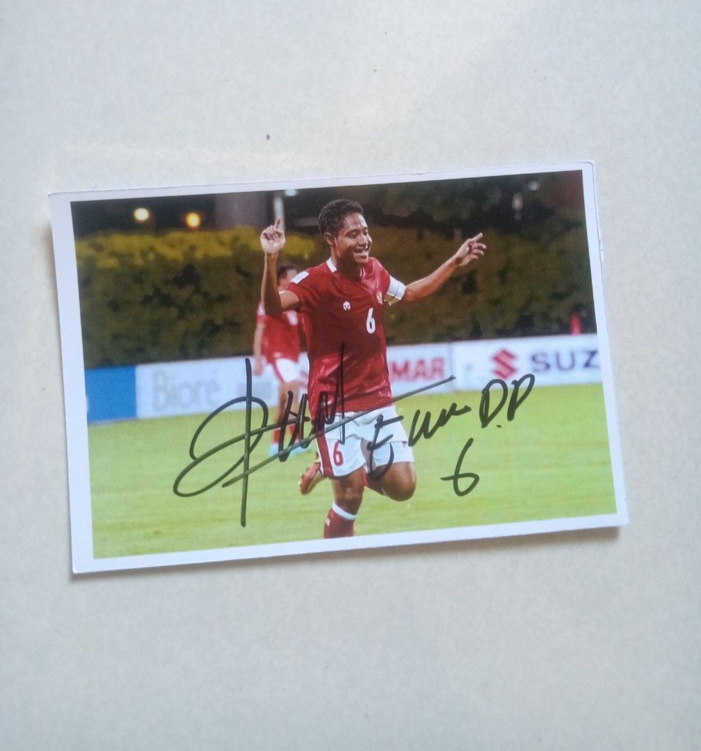 FOTO BERTANDA TANGAN EVAN DIMAS, Barang Yang Dicari di Carousell