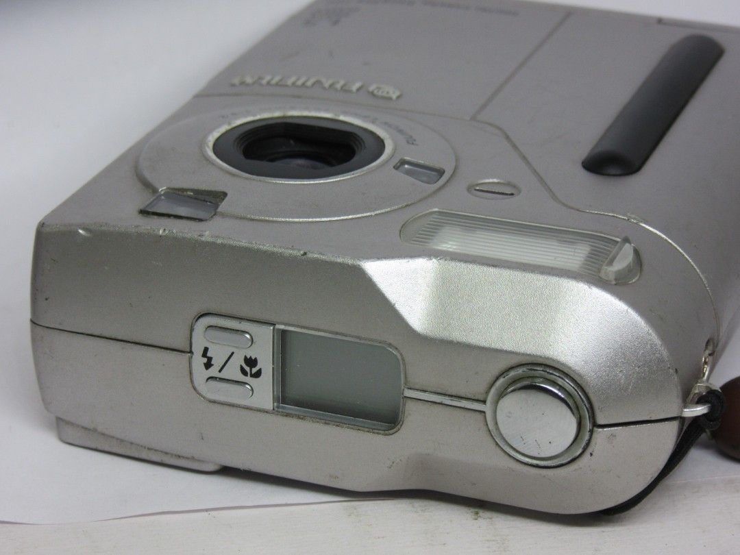 Fujifilm finepix 700, Photography, Cameras on Carousell