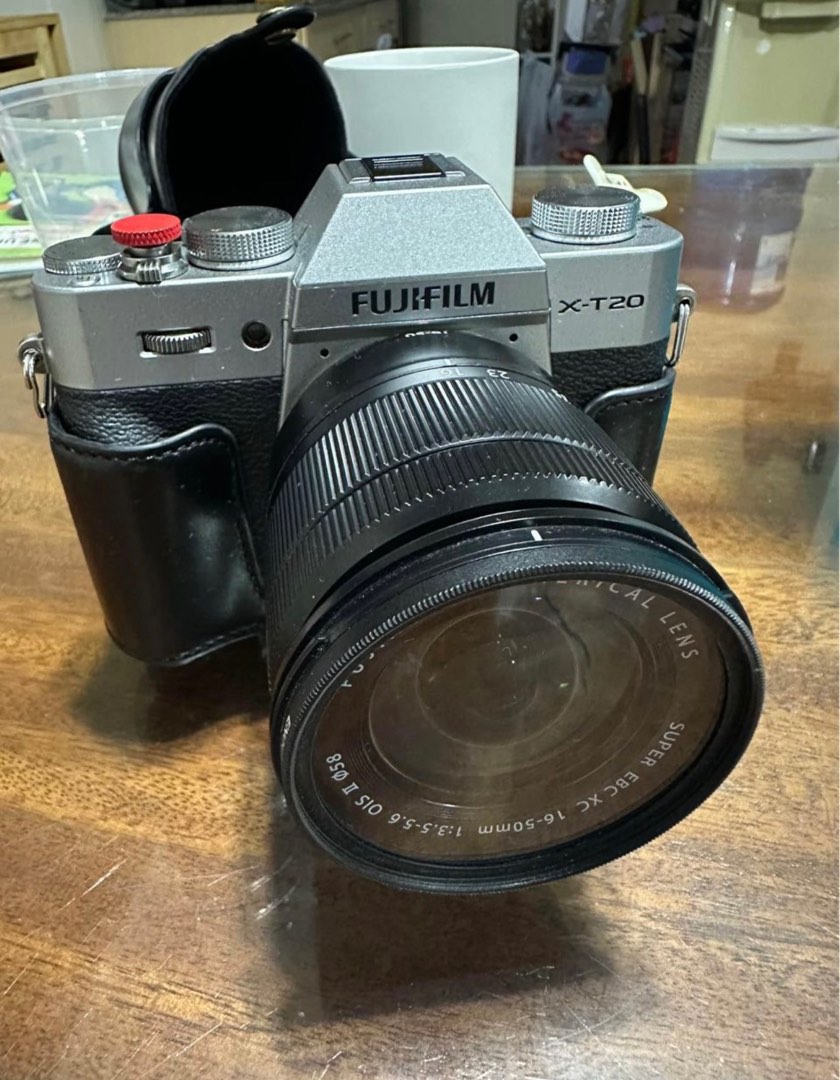 Fujifilm xt-20 xt20 with lens, Photography, Cameras on Carousell