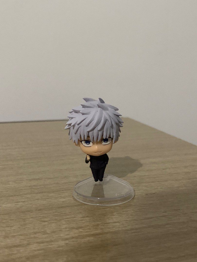 GOJO SATORU MINI STANDEE with gacha ball and freebie, Hobbies & Toys ...