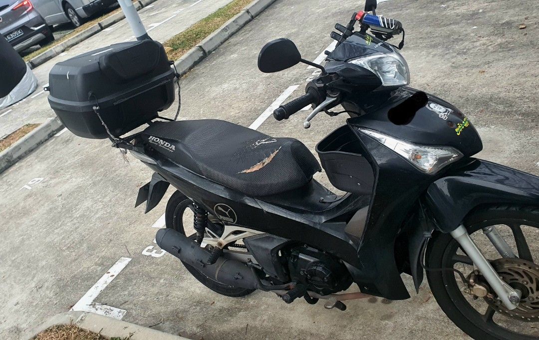 Honda wave 150, Motorcycles, Motorcycles for Sale, Class 2B on Carousell