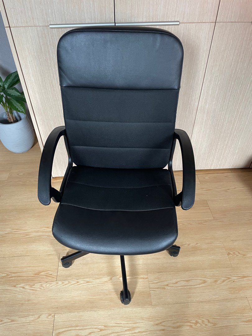 IKEA renberget swivel chair, Furniture & Home Living, Furniture, Chairs ...