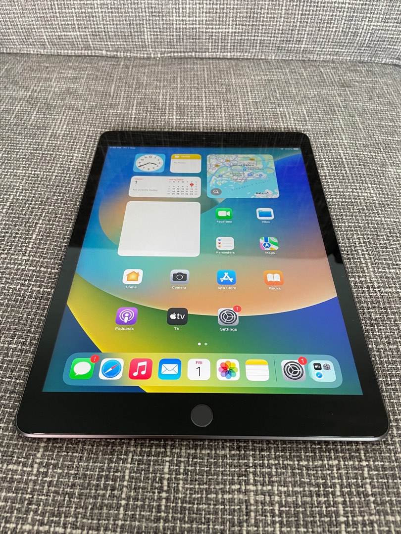 iPad 8th Generation (Wi-Fi) with Apple Care, Mobile Phones & Gadgets ...