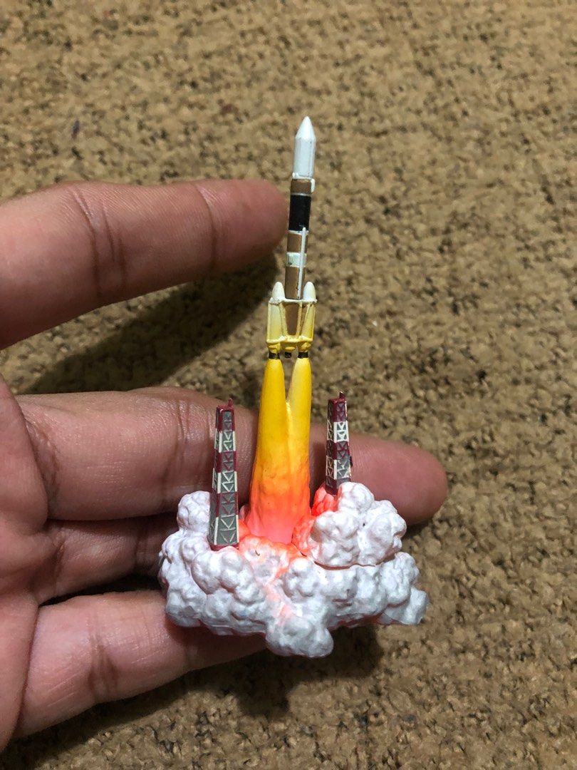Kobayo mini diorama space rocket launch figure on Carousell