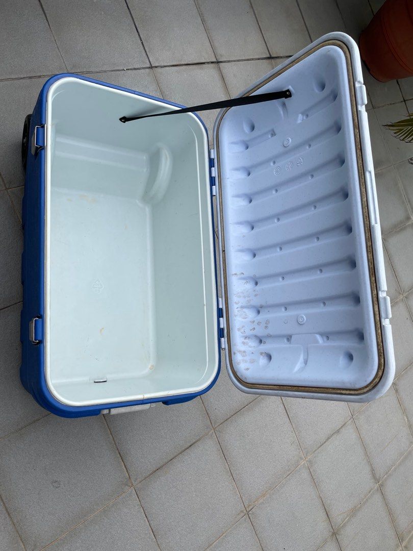 Large Eski Cooler on wheels, Sports Equipment, Hiking & Camping on ...