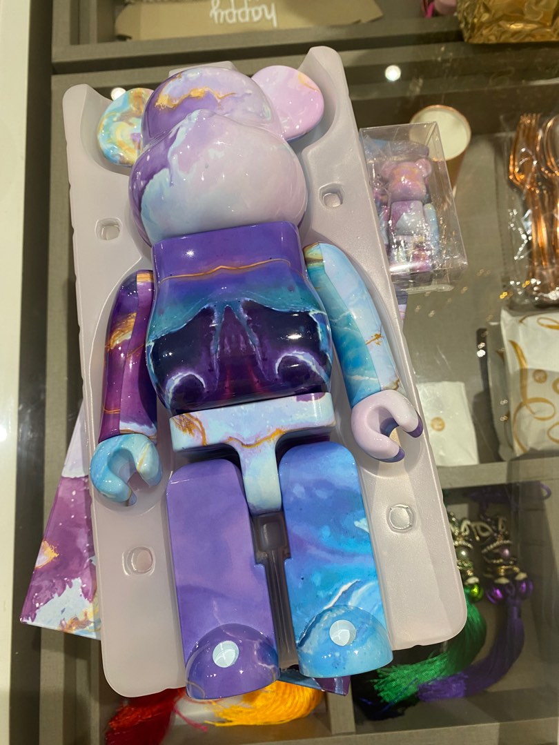 Medicom bearbrick marble 400% + 100%, Hobbies & Toys, Collectibles ...