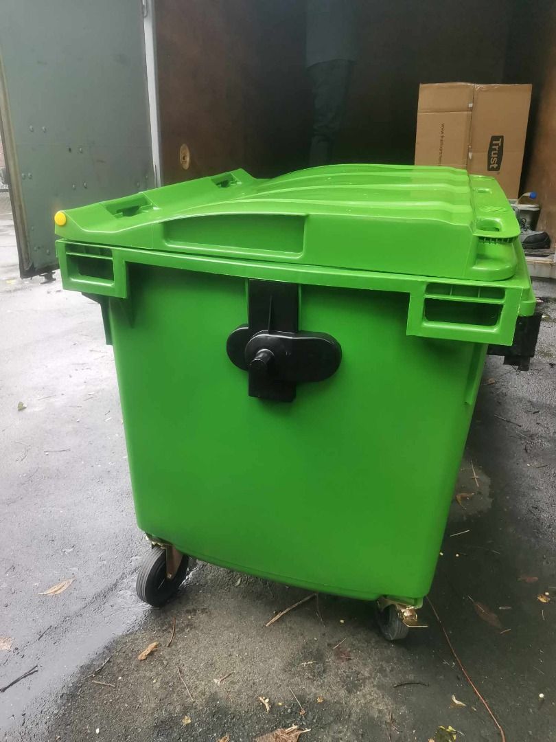 MOBILE TRASH BIN 1100 LITERS, Furniture & Home Living, Cleaning ...