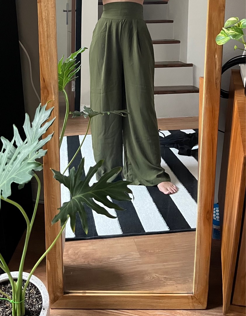 Monomolly - Ruby Palazzo Pants, Fesyen Wanita, Pakaian Wanita, Bawahan di Carousell