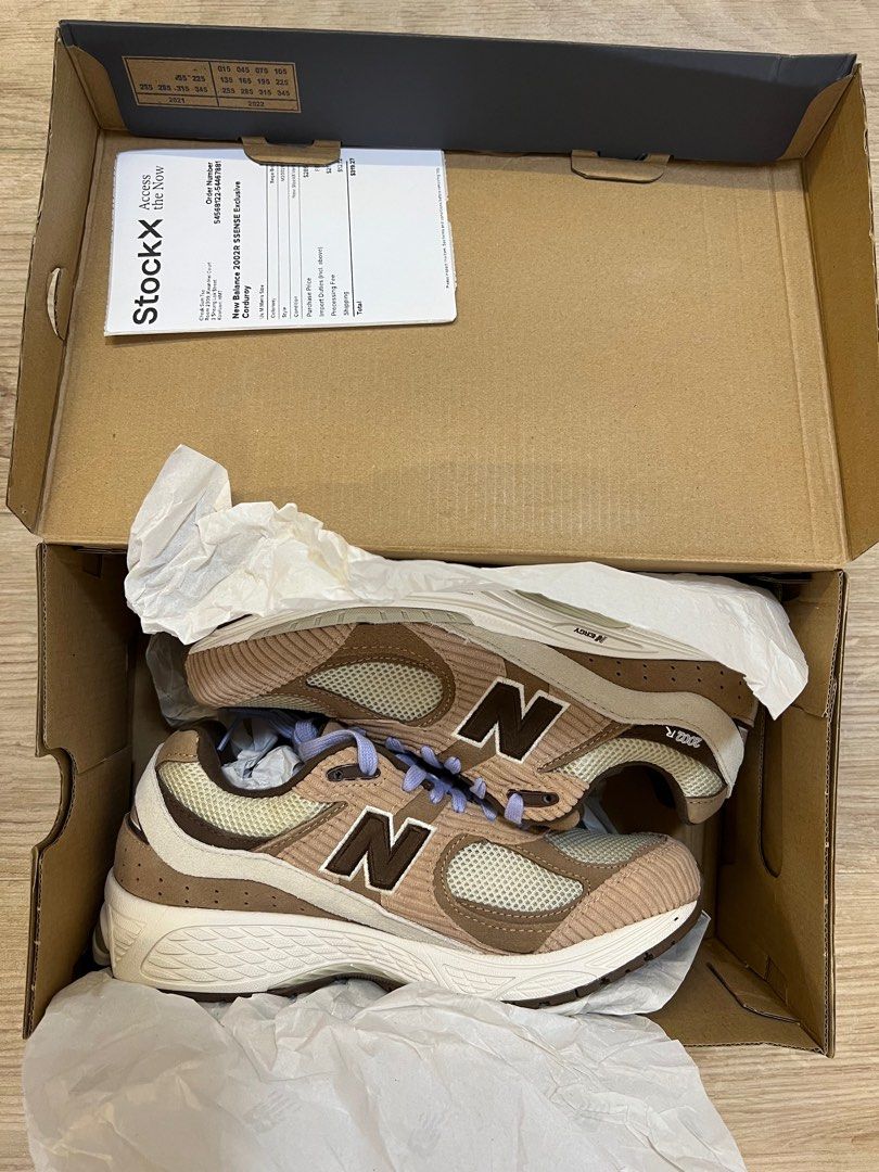 New Balance 2002R Ssense exclusive Corduroy 2022 Beige/Brown M2002RSS, 女裝, 鞋, 波鞋 - Carousell