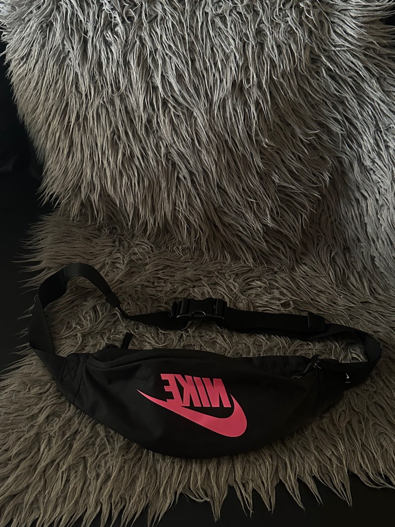 NIKE BELT BAG 100% AUTHENTIC, Men's Fashion, Bags, Belt bags, Clutches ...