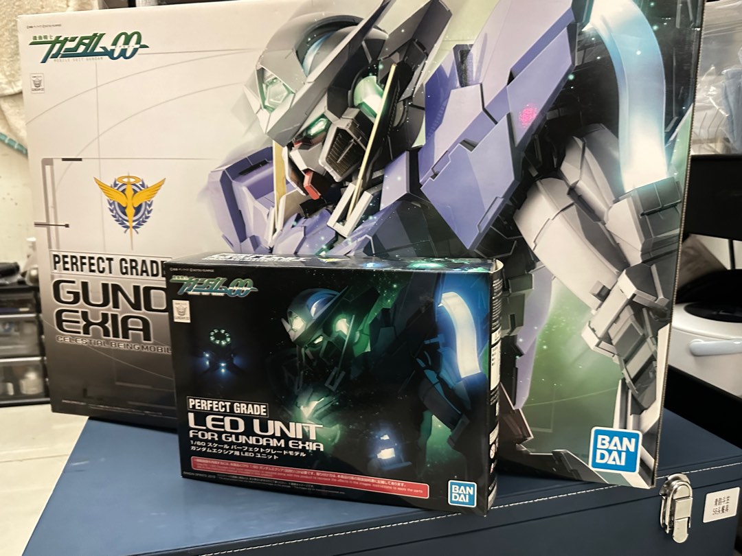 PG exia + LED unit, 興趣及遊戲, 玩具 & 遊戲類 - Carousell