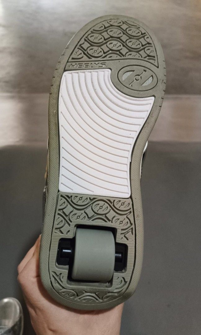 Rare Heelys Roller Skates Silver Chrome Sneakers Shoes, Sports ...