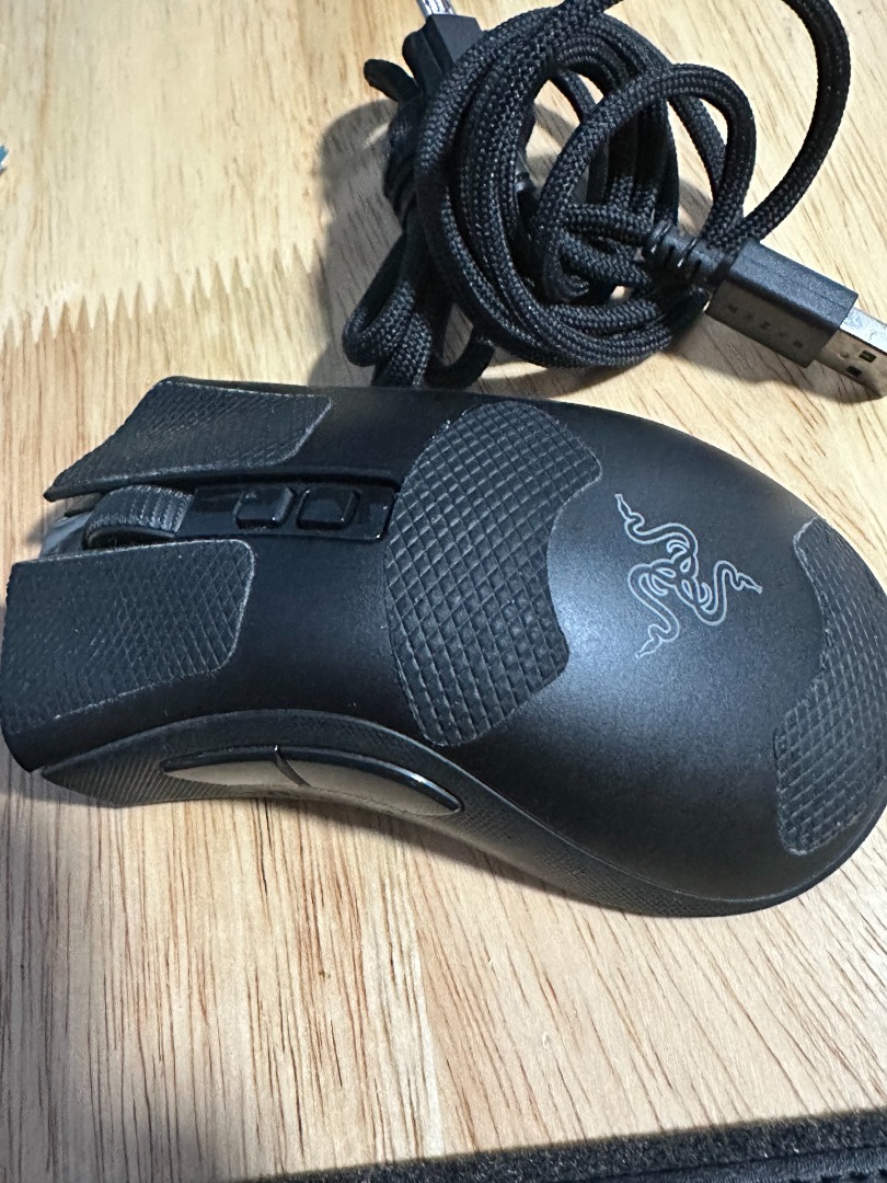Razer DeathAdder v2 Pro, Computers & Tech, Parts & Accessories, Mouse & Mousepads on Carousell