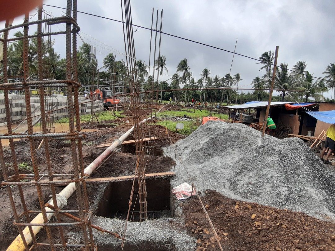 Ready Mixed Concrete with 46 Meter line pump, Commercial & Industrial ...