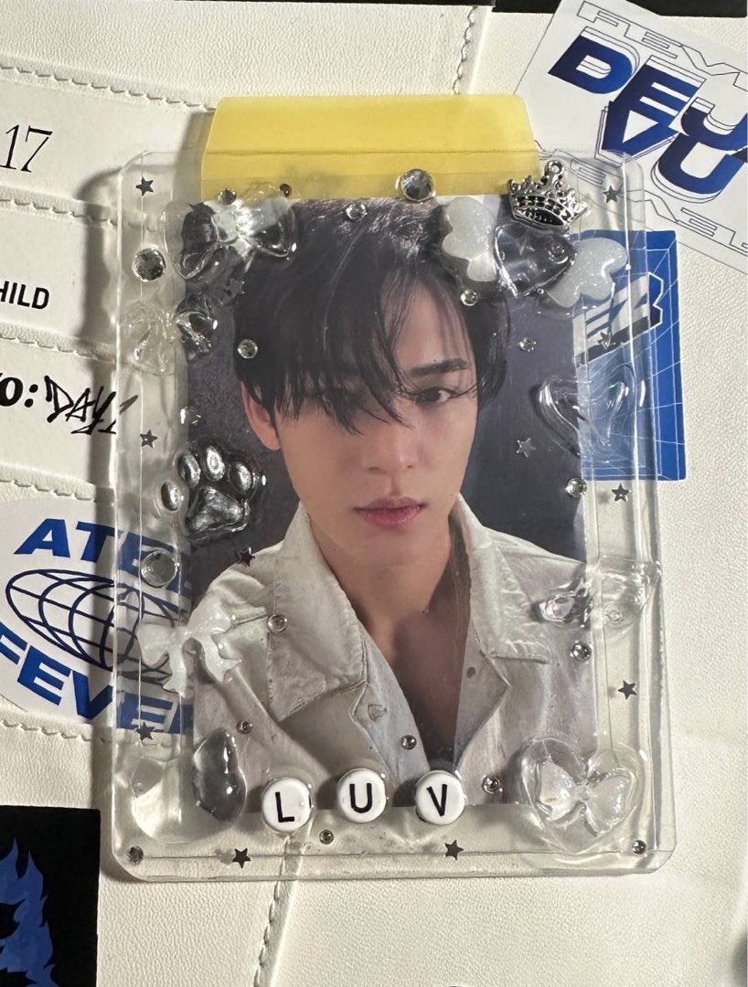 Resin toploader, Hobbies & Toys, Memorabilia & Collectibles, K-Wave on ...