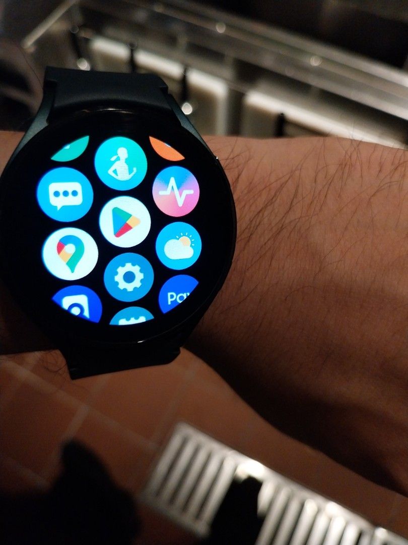 samsung galaxy watch s4 lte, 手提電話, 智能穿戴裝置及智能手錶 - Carousell