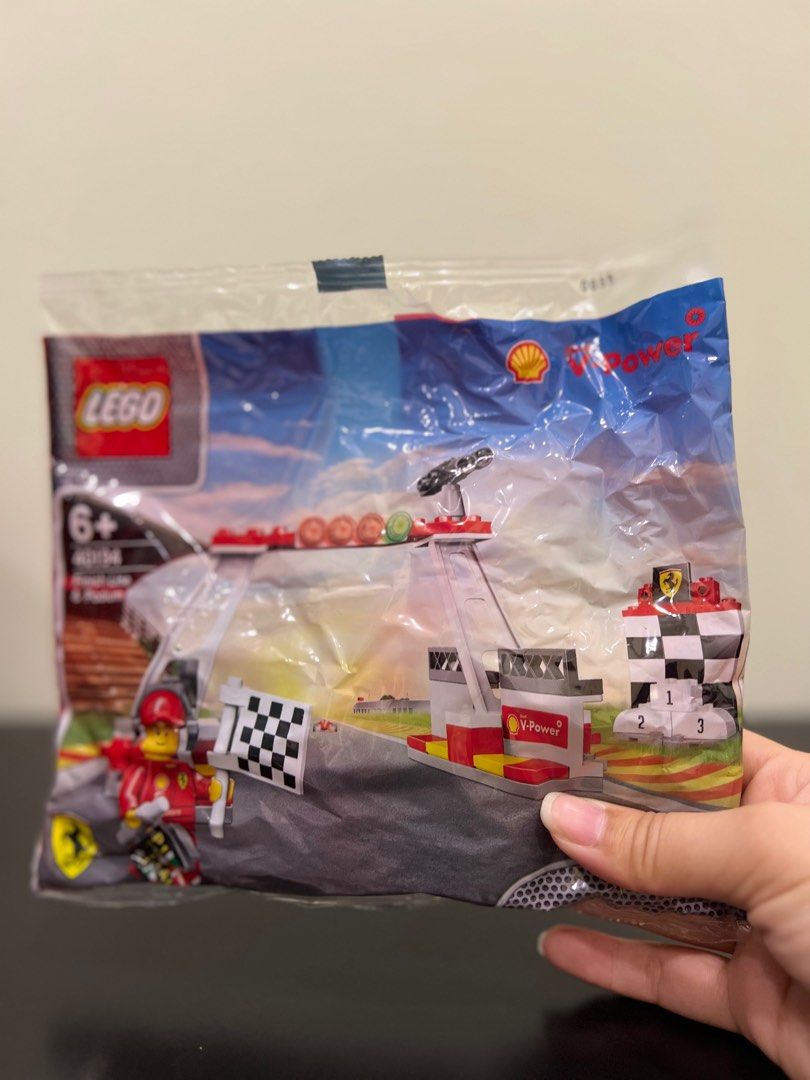Shell x Lego : finish line & podium, Hobbies & Toys, Toys & Games on ...