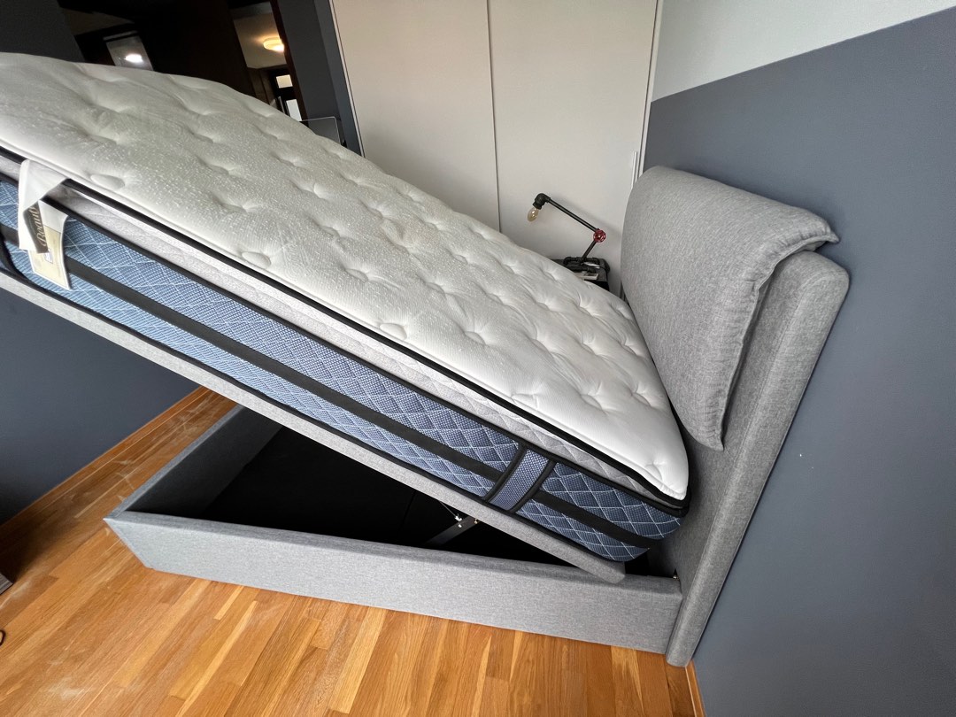 Simmons bed and storage bed frame, Furniture & Home Living, Furniture ...