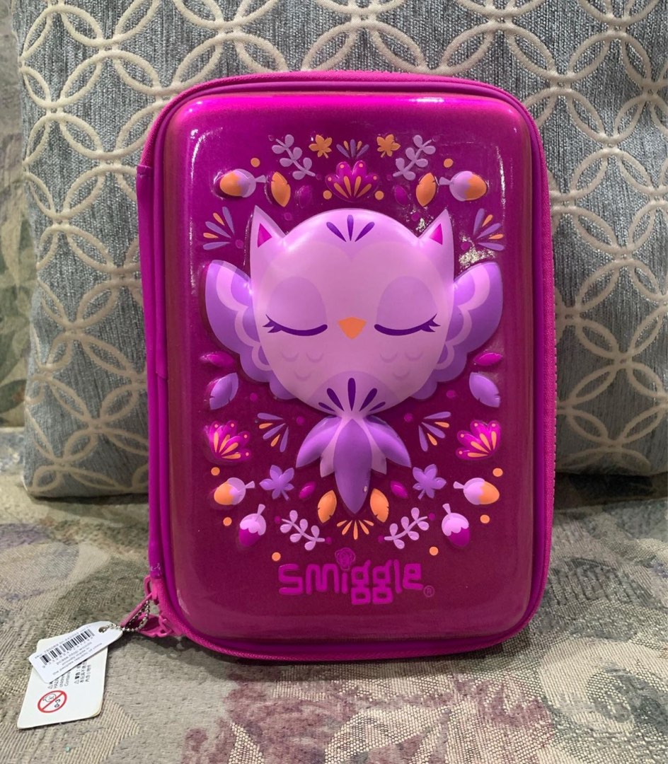 Smiggle single hardtop case, Hobbies & Toys, Stationary & Craft ...