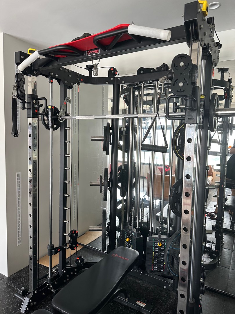 Smith machine, strength training,, Sports Equipment, Exercise & Fitness, Cardio & Fitness ...