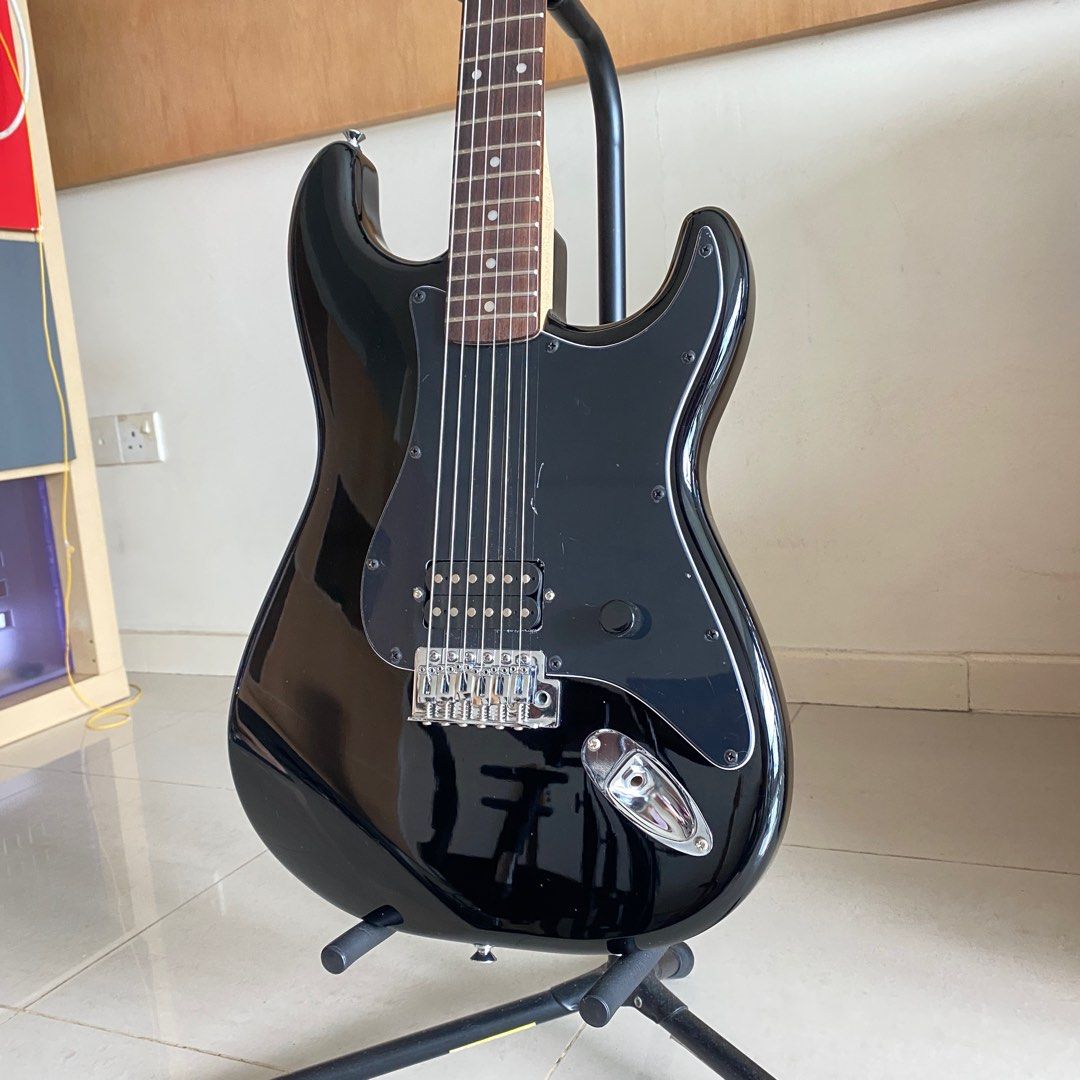 Squire Stratocaster by Fender - Customised Black, Hobbies & Toys, Music ...