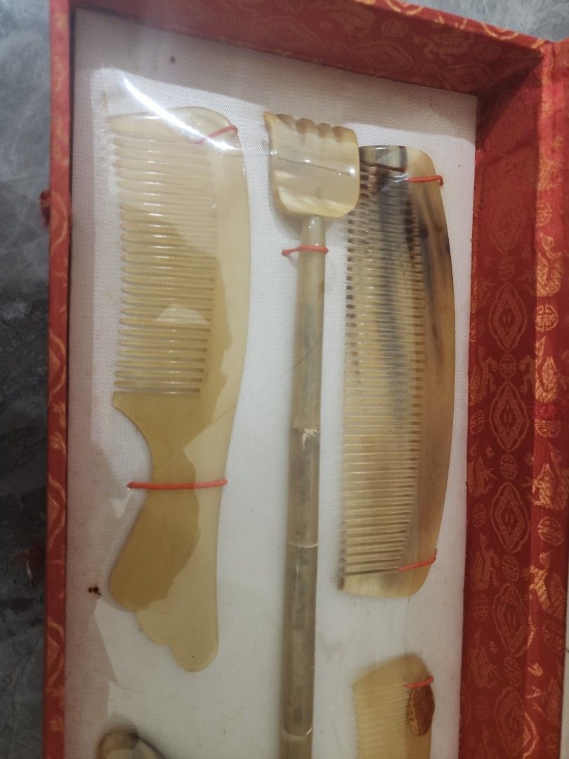 Traditional wedding comb set, Everything Else on Carousell
