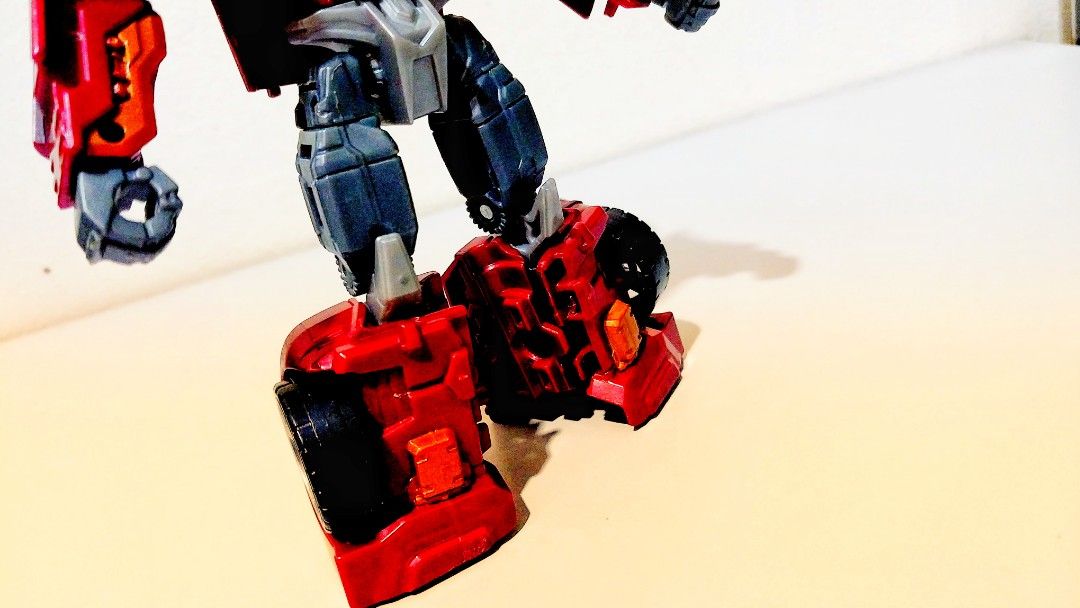 Transformers Combiner Wars Dead End-Defect, Hobbies & Toys, Toys ...