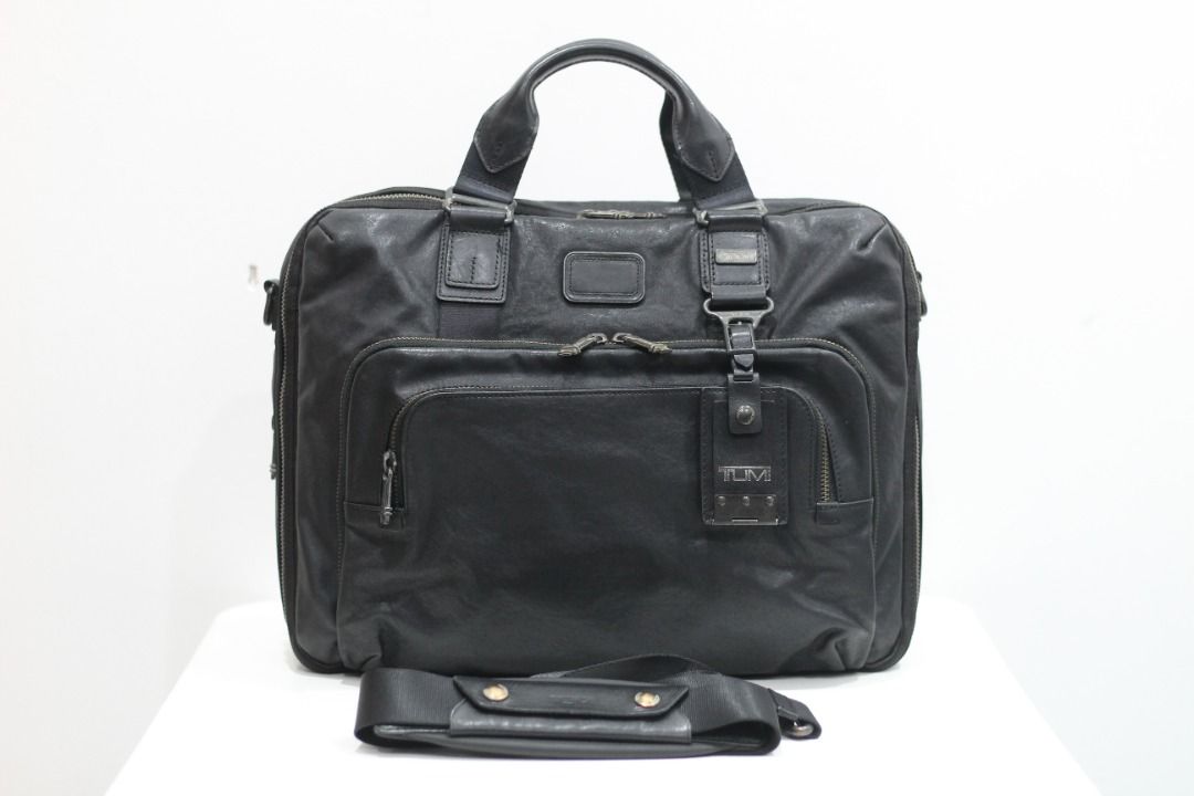 Tumi 92631DH2 - Alpha Bravo Black Leather Yuma Slim Brief / Black Tumi ...