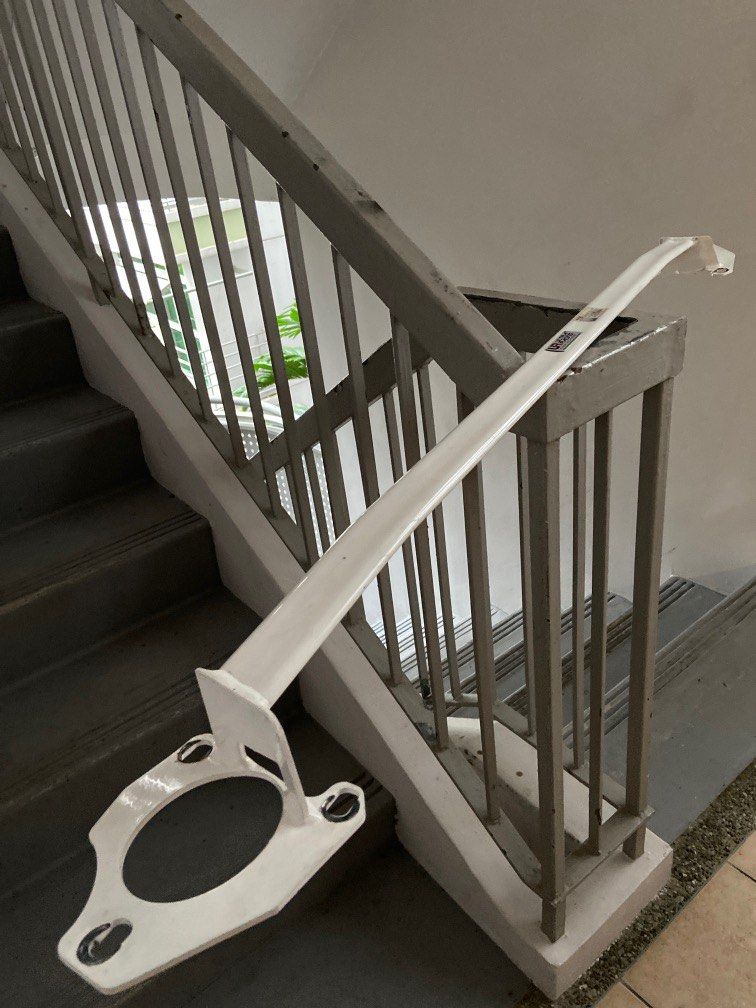 Ultra Racing Struct Bar W204 C-Class, Car Accessories, Accessories on ...