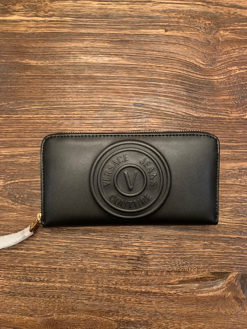 【VERSACE】全新 凡賽斯經典LOGO 小牛皮 素面黑色拉鍊長夾 皮夾 - Ouye Select Shop, 名牌精品, 精品包與皮夾在旋轉拍賣