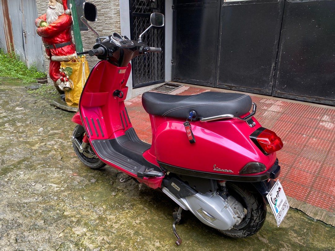 Vespa s125 carbon edition 2019 on Carousell