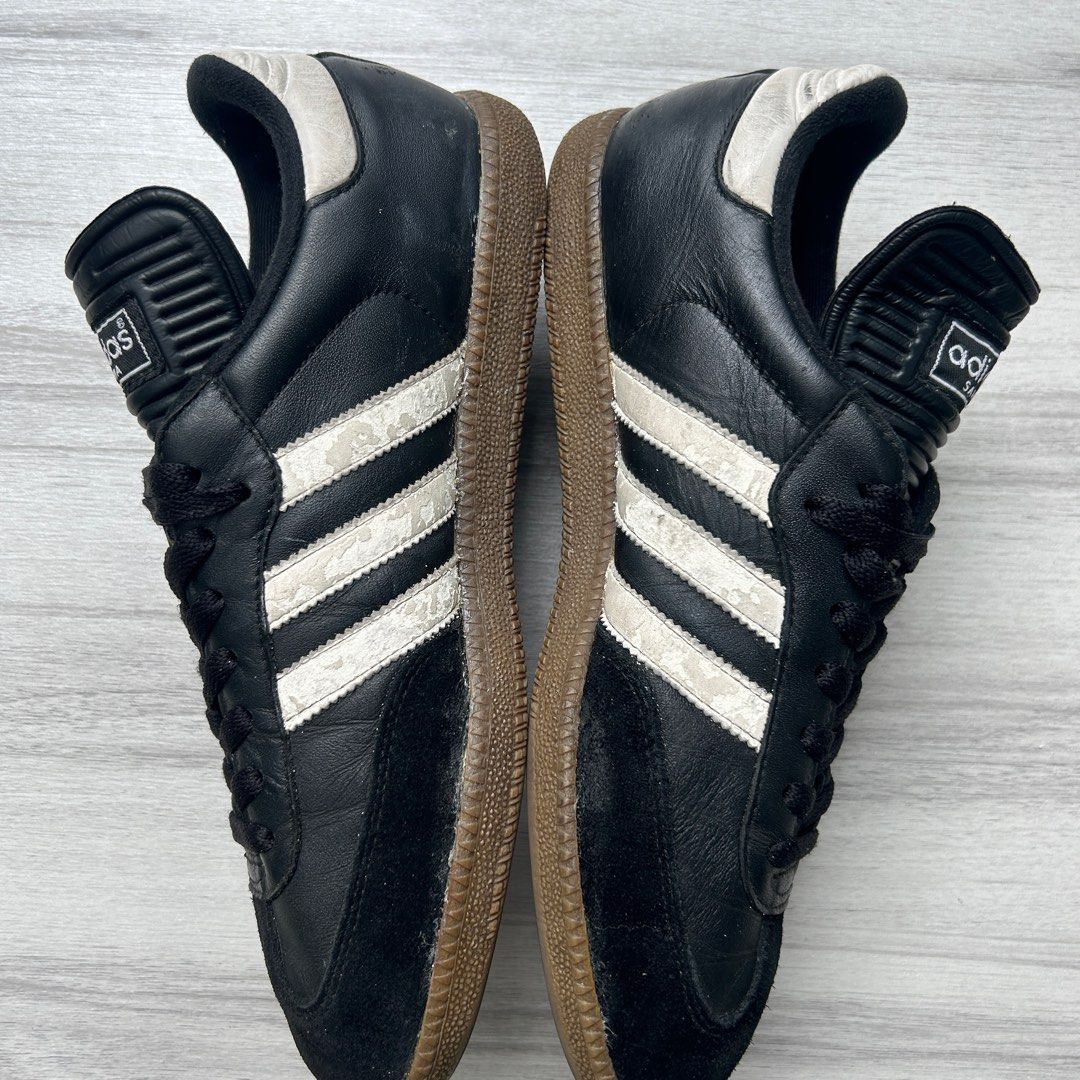 Vintage Adidas Samba Classic (9 MENS) on Carousell