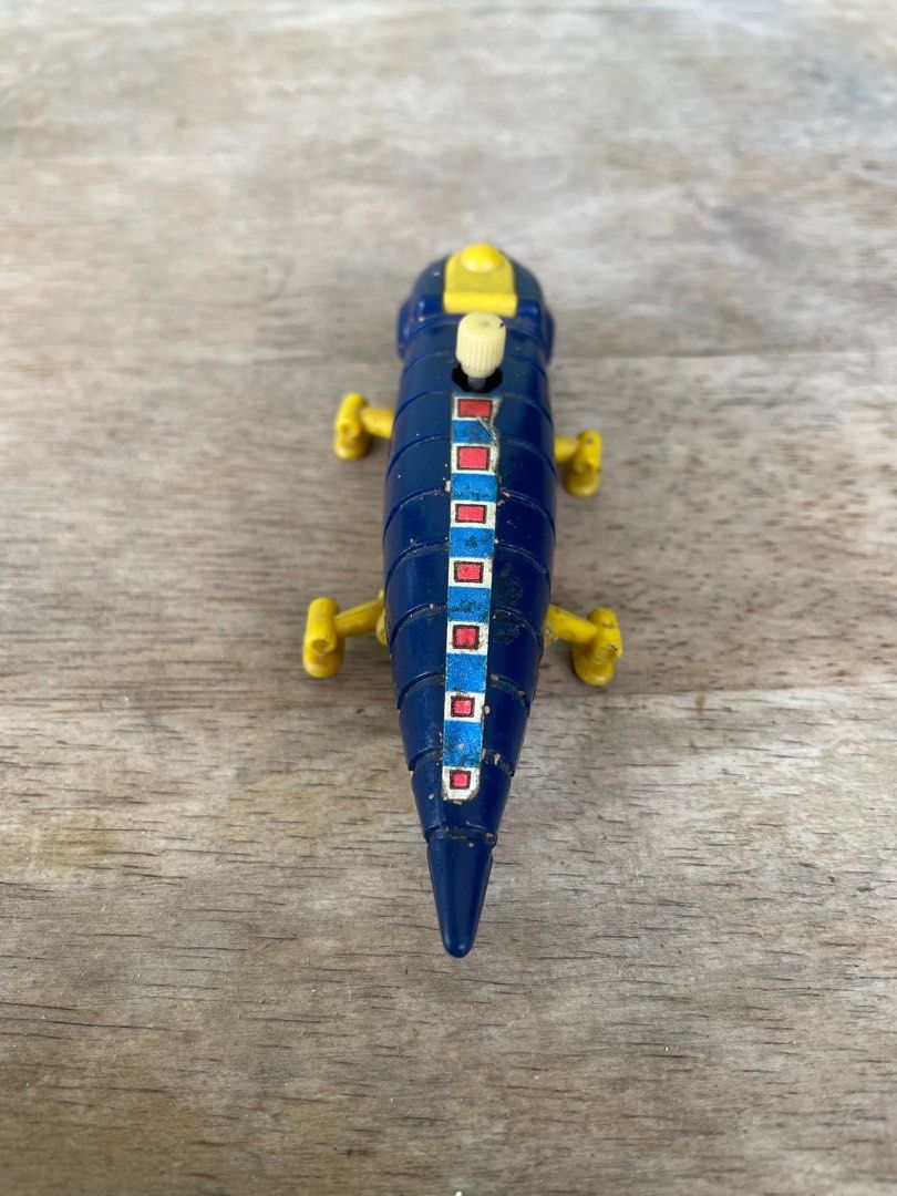 Vintage Blue and Yellow Lizard Wind-Up Toy on Carousell
