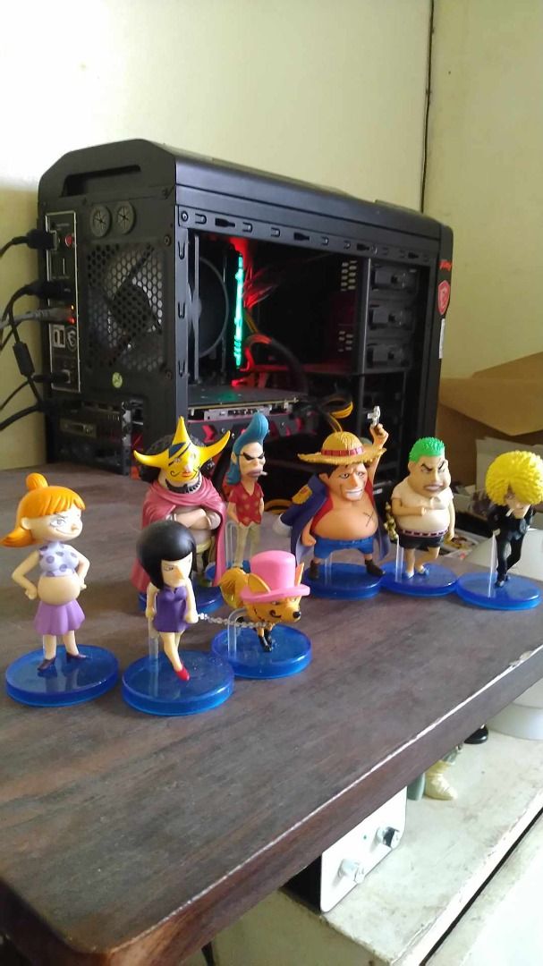 WCF fake Luffy and Pirate crew set Rare hard to find all authentic with ...