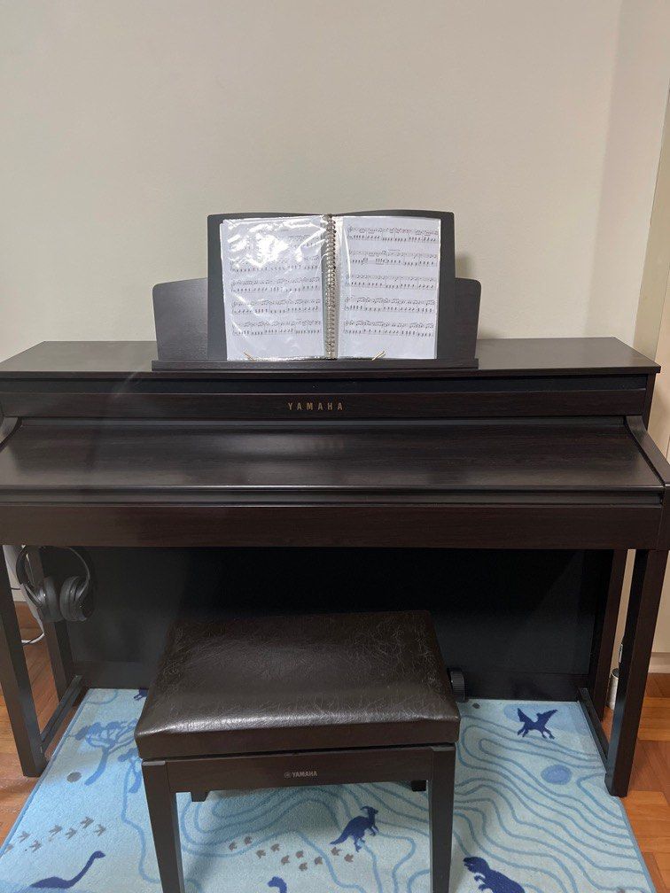 Yamaha digital piano, Hobbies & Toys, Music & Media, Musical Instruments on Carousell