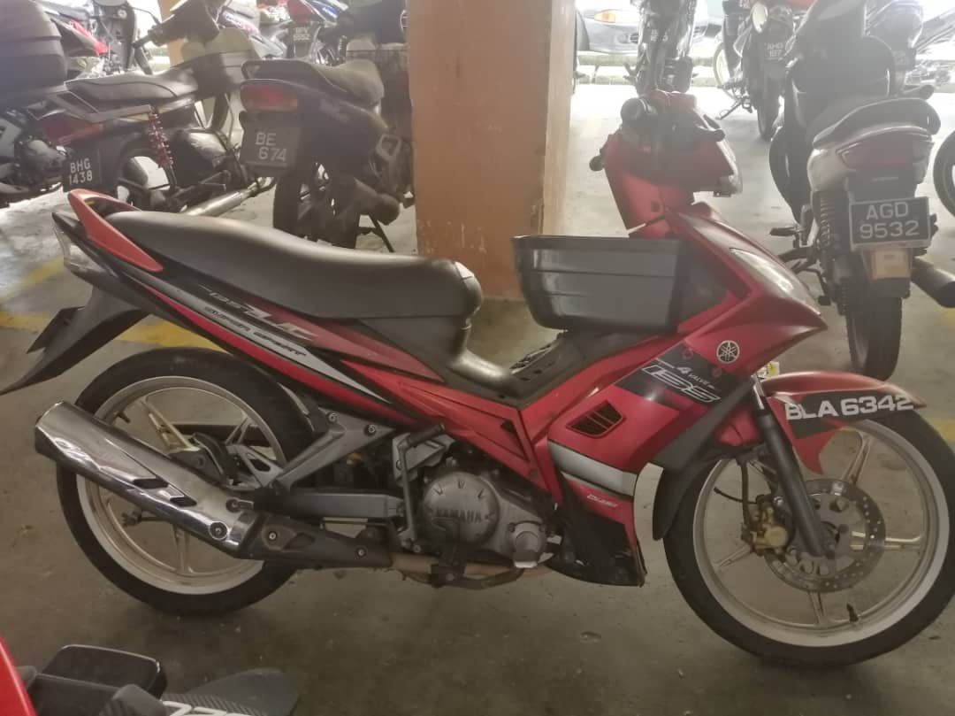 Yamaha lc135 v1, Motorbikes on Carousell