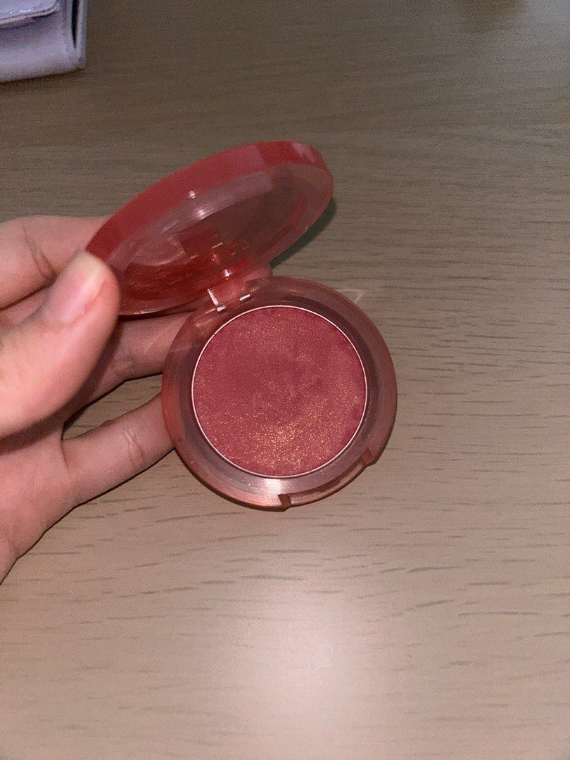 4U2 Moji Blush Bubblegum, Beauty & Personal Care, Face, Makeup on Carousell