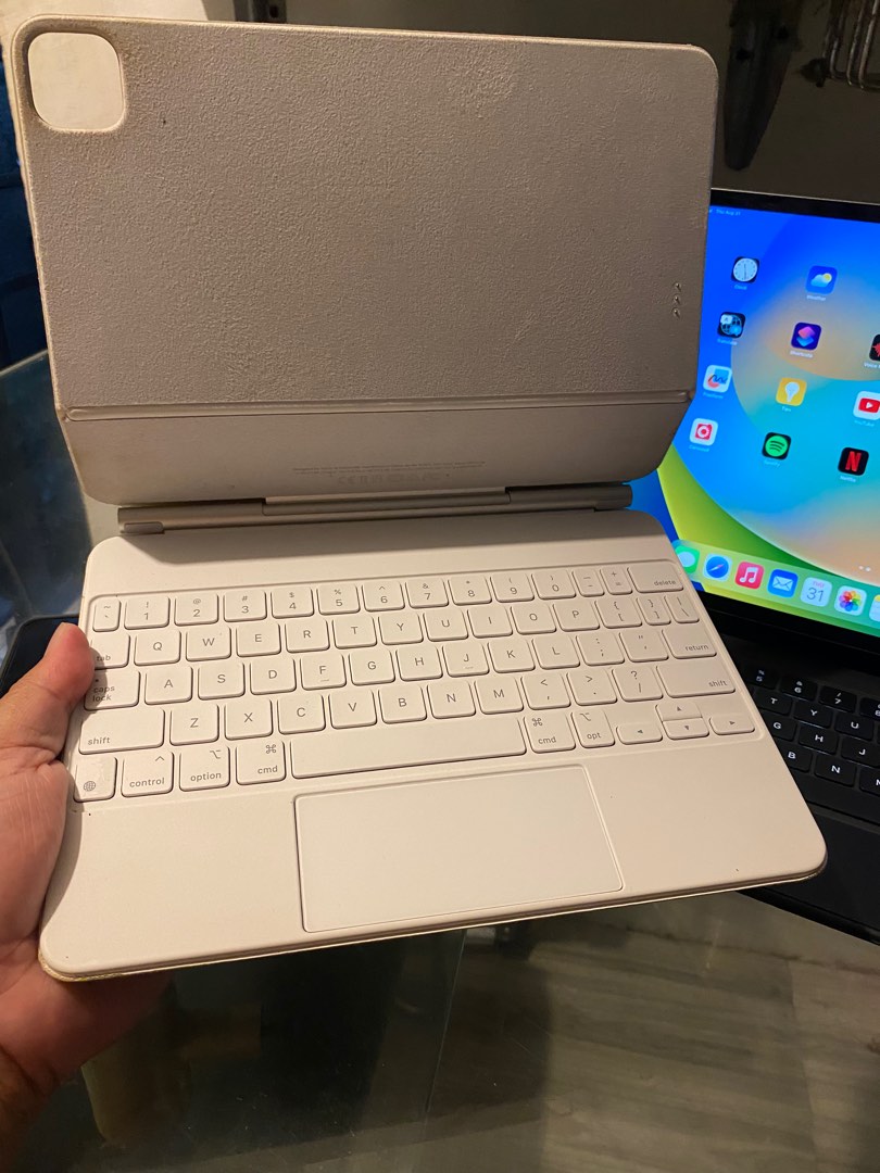 Apple Magic Keyboard 11 inch white, Computers & Tech, Laptops ...