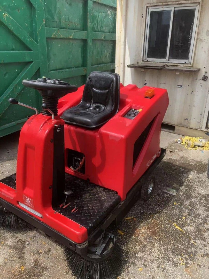 ATOM 3E ride on sweeper machine, Everything Else on Carousell