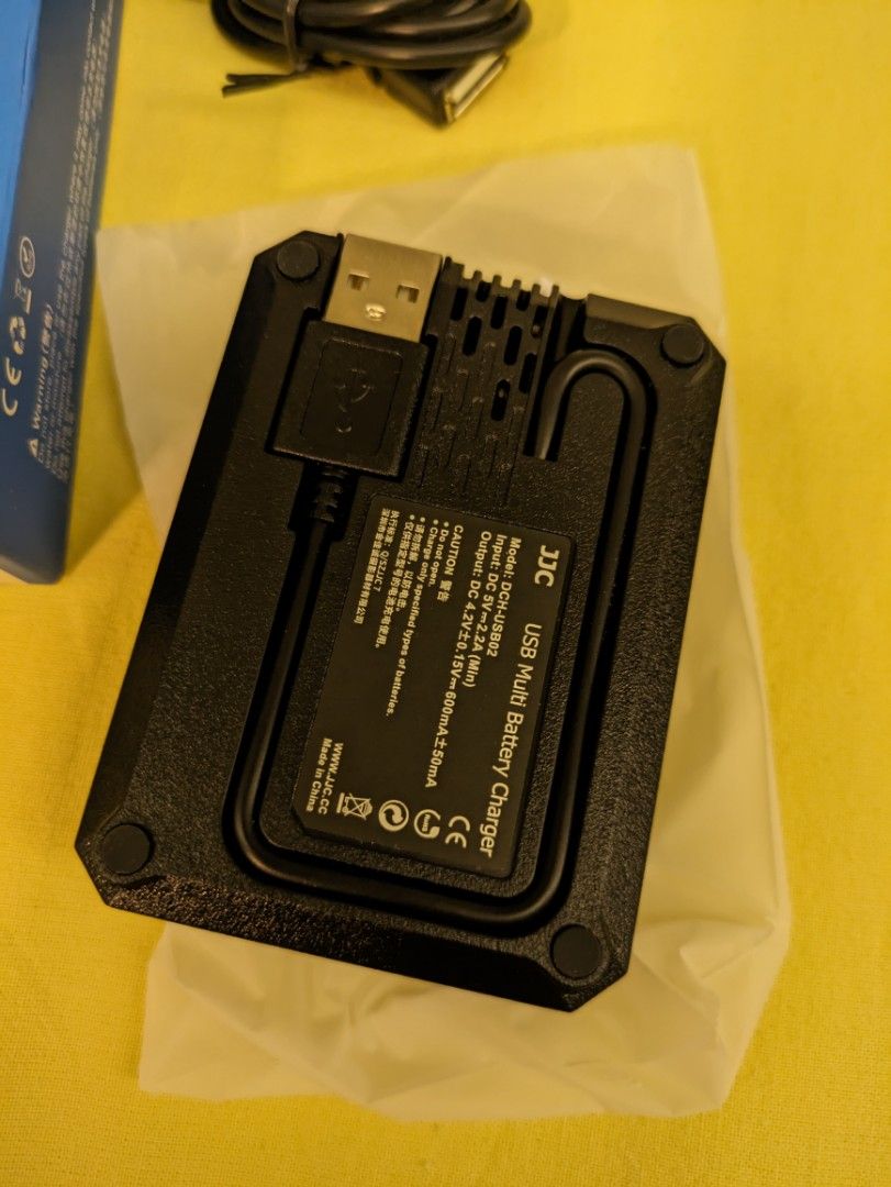 Camera DB-110 Triple charger, Photography, Cameras on Carousell