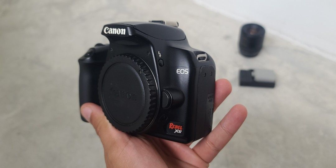 Canon 1000D set, Photography, Cameras on Carousell