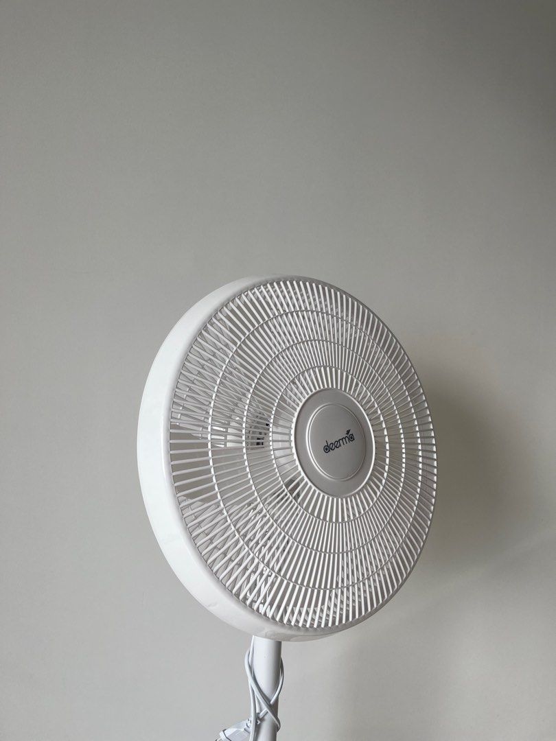 Deerma Minimalist White Standing Fan, Furniture & Home Living, Lighting ...