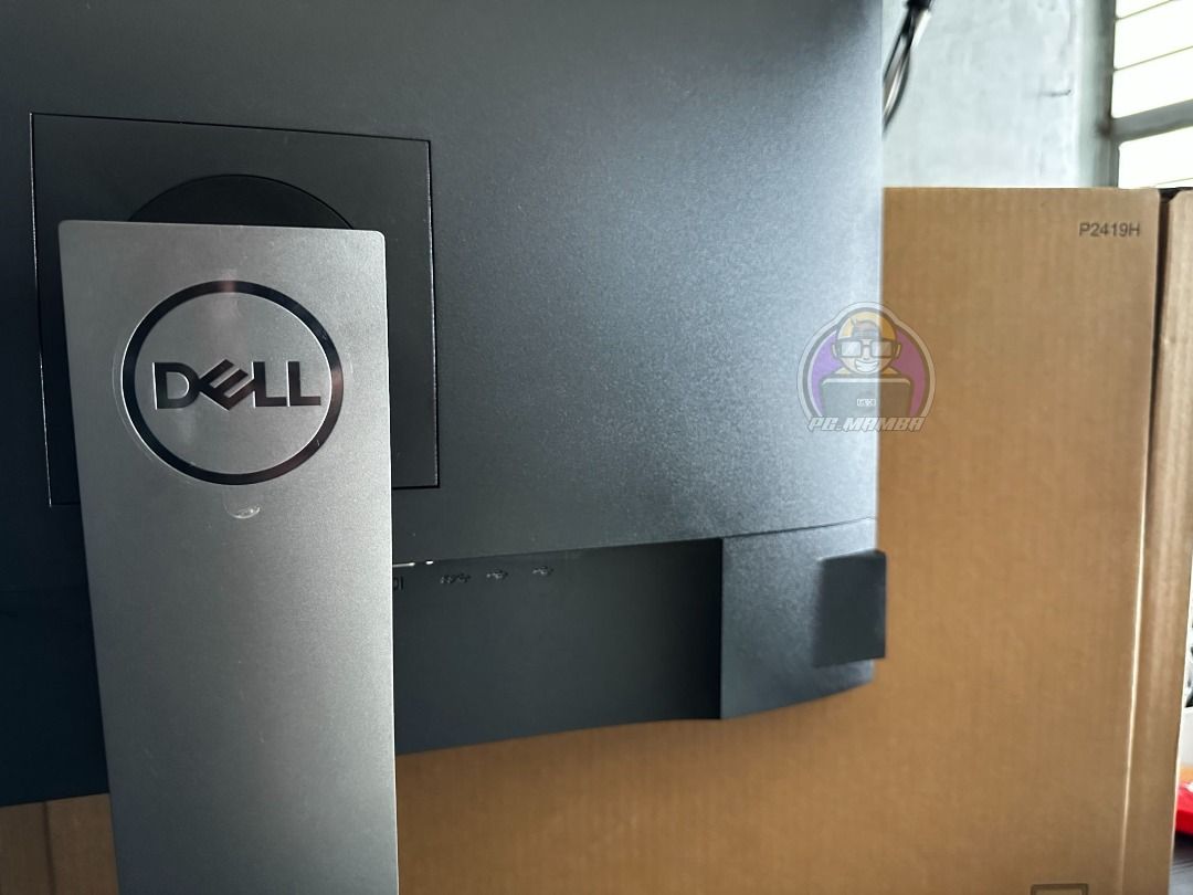 Dell 24" P2419H Frameless IPS FullHD Rotatable Vertical w/ Box Almost ...