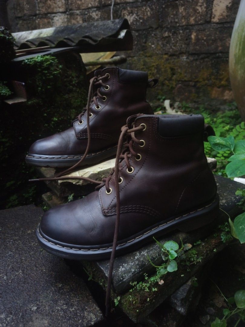 Dr martens docmart saxon original, Fesyen Pria, Sepatu , Sepatu Boot di ...