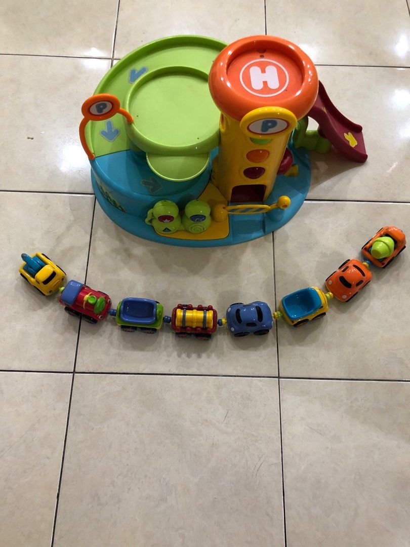 Elc whizz world car wash, Bayi & Anak, Mainan & Baby Walker di Carousell