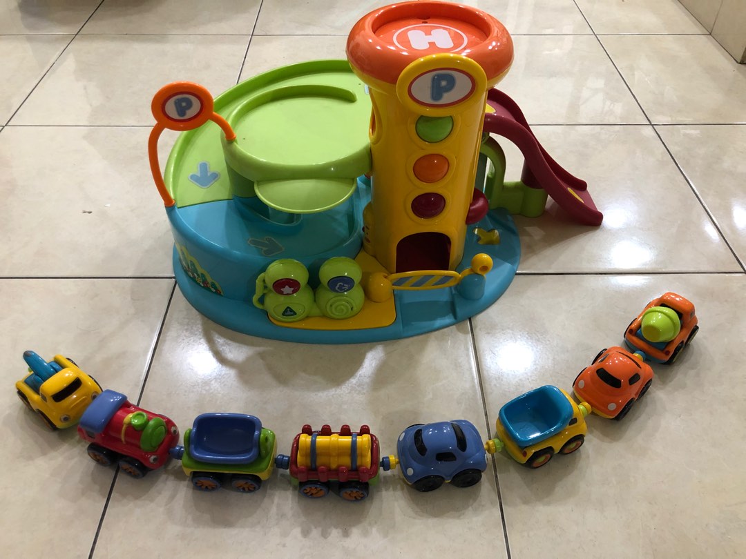 Elc whizz world car wash, Bayi & Anak, Mainan & Baby Walker di Carousell