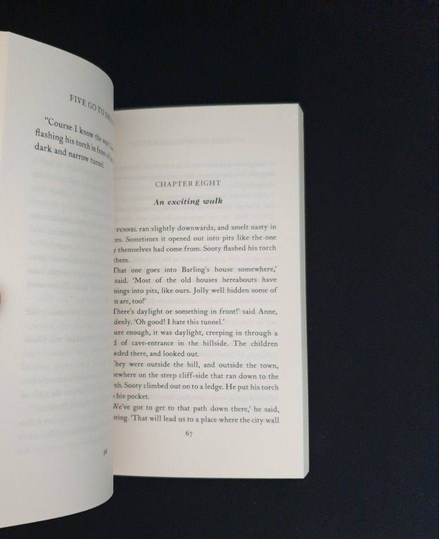 Five Go to Smuggler's Top: The Famous Five, Book 4, Hobbies & Toys ...